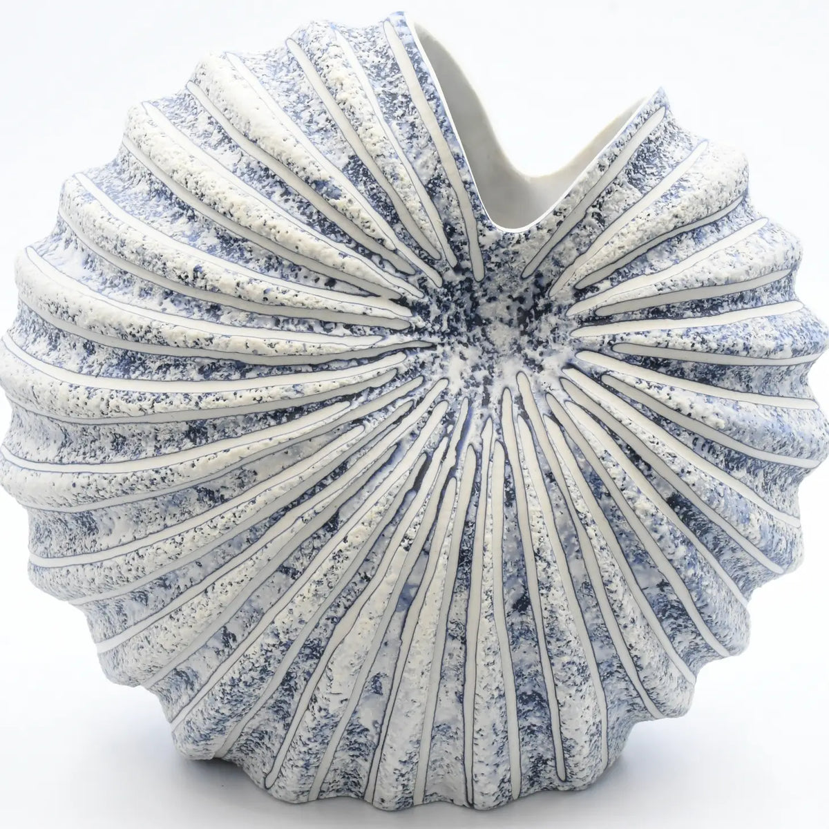 Contemporary Contour Vase Blue & White – Nance Galleries